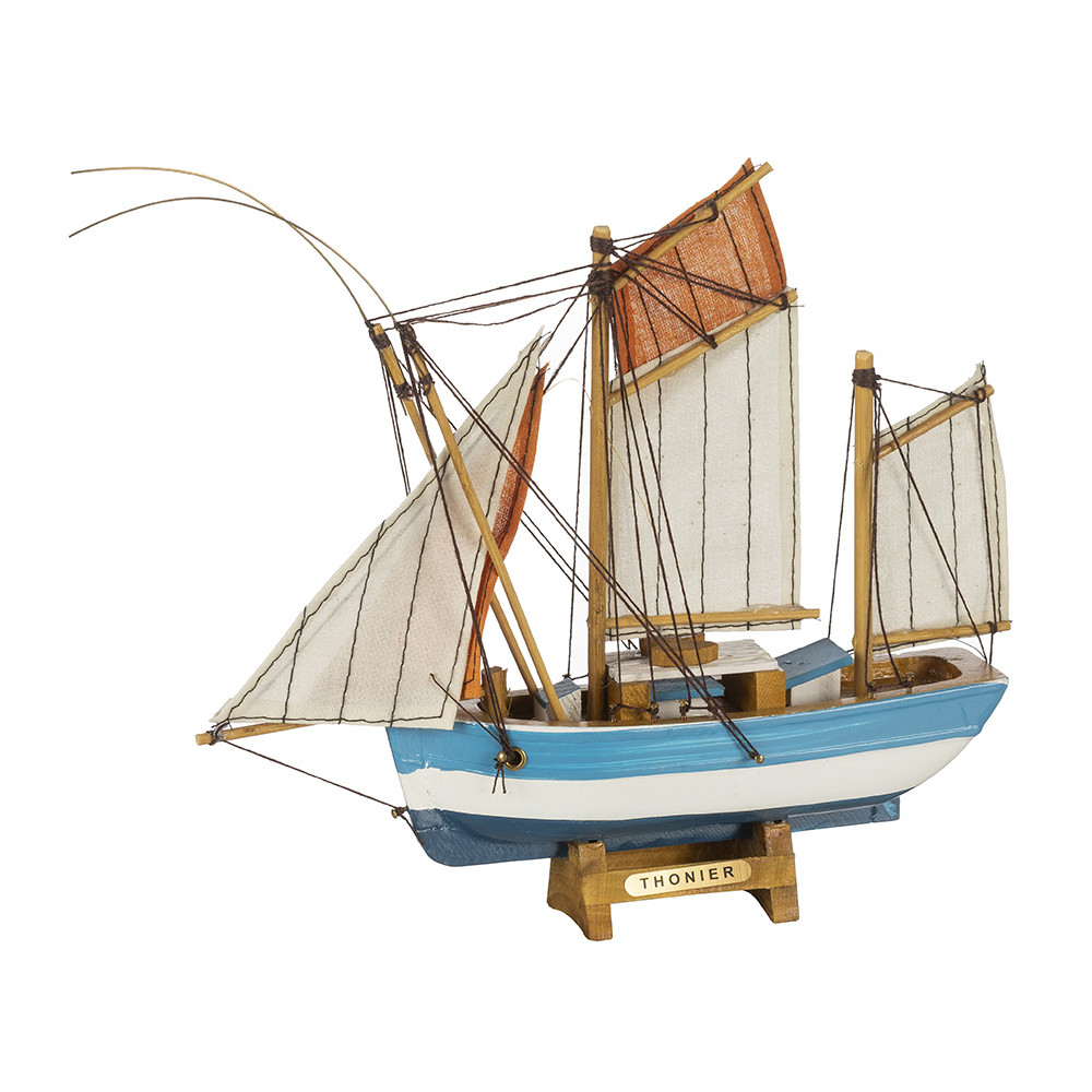 MODEL TUNA FISHING BOAT