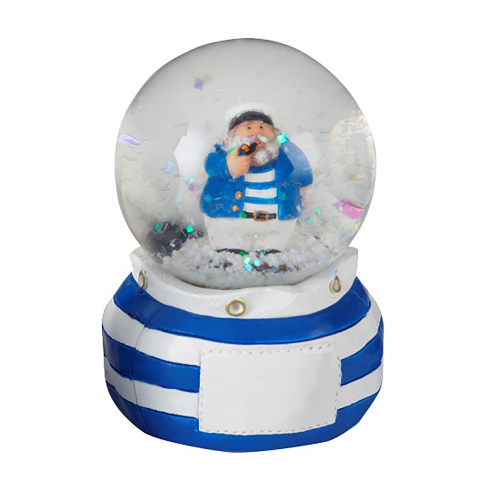 SNOWBALL WITH CAPTAIN